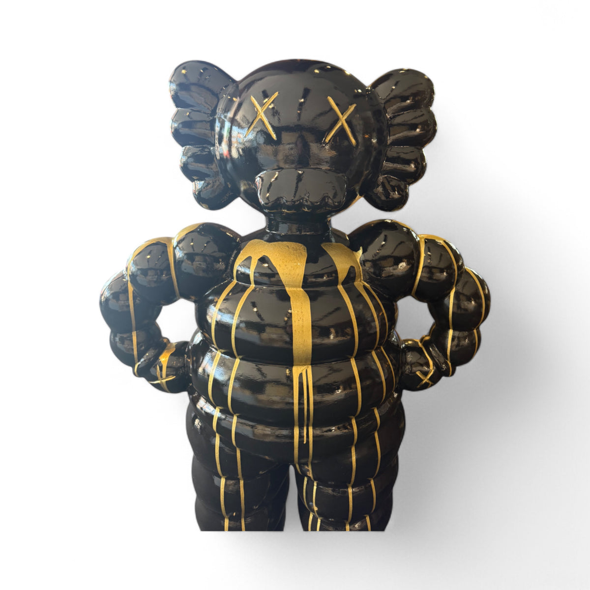 FIGURA KAWS – DECOREMX